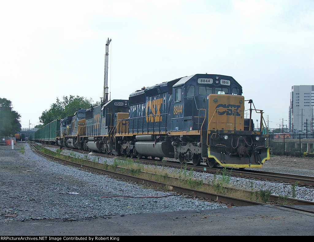 CSX 8844 Q702